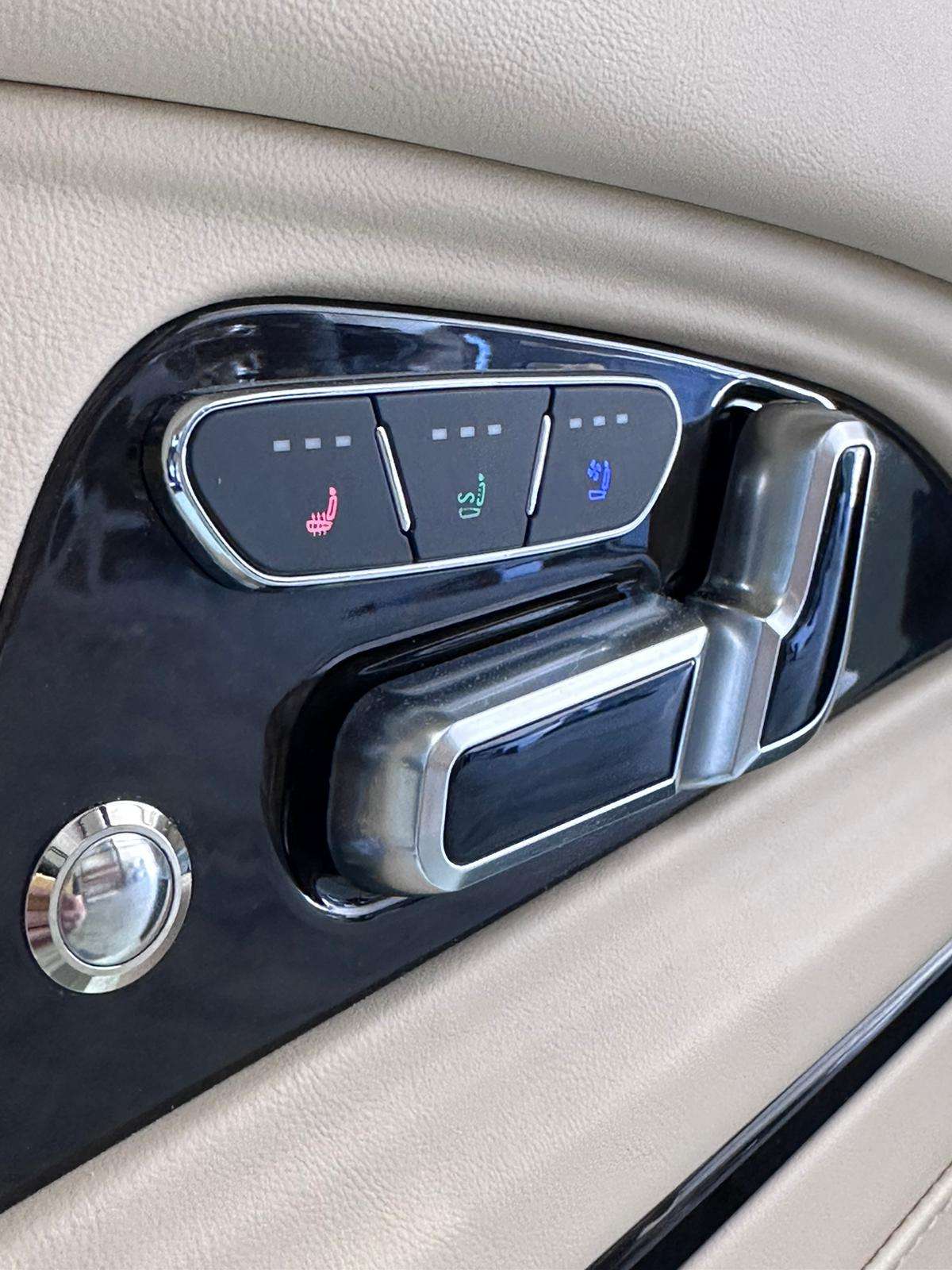 Executive Interior | The Camelo