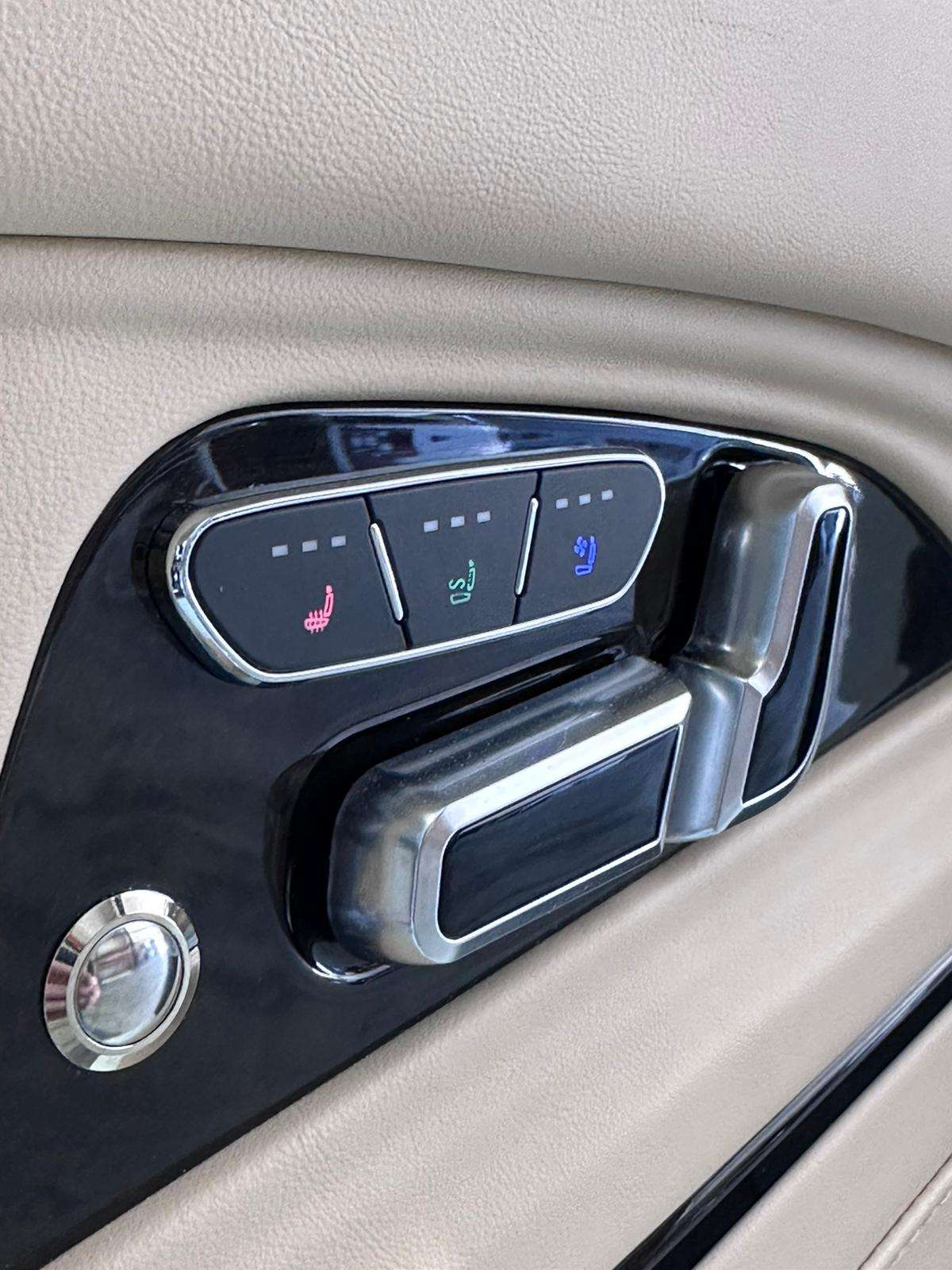Executive Interior | The Camelo